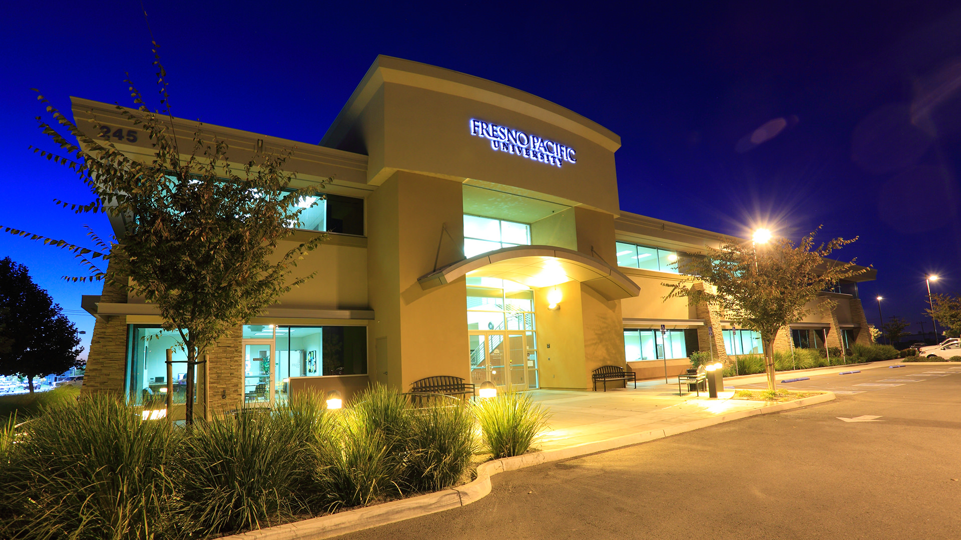 Top 10 Online Colleges in California - GradLime